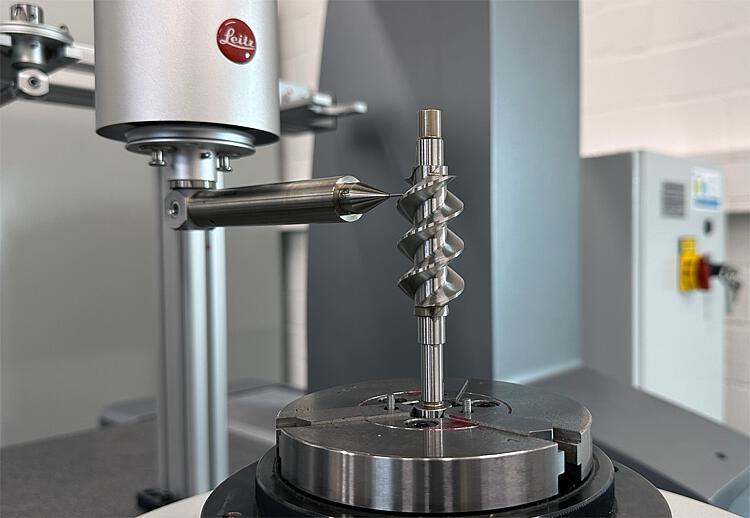 BLOHM - Neue Maschine schafft neue Möglichkeiten